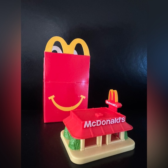 McDonald's | Toys | 2 Restaurant Building Lil Mcdonalds225 Happy Meal ...